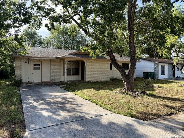 218 Brenda Dr, Converse, TX 78109