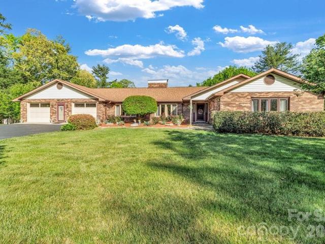 218 Brown Rd, Hendersonville, NC 28791