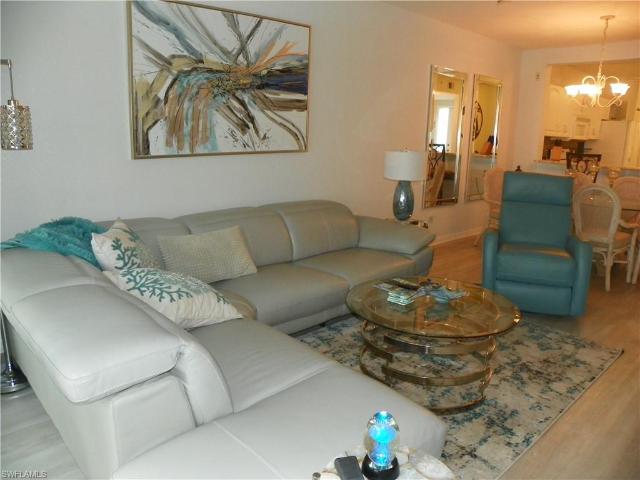 218 Gabriel Cir, Unit 3809, Naples, FL 34104 | MLS #225078