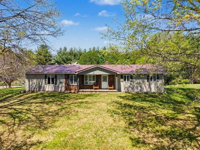 218 Grand Oaks Ln, Independence, VA 24348
