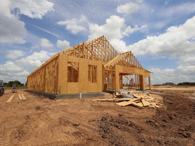218 Dunovant Dr, Sealy, TX 77474 | MLS #81270