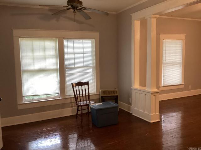 218 E 5th