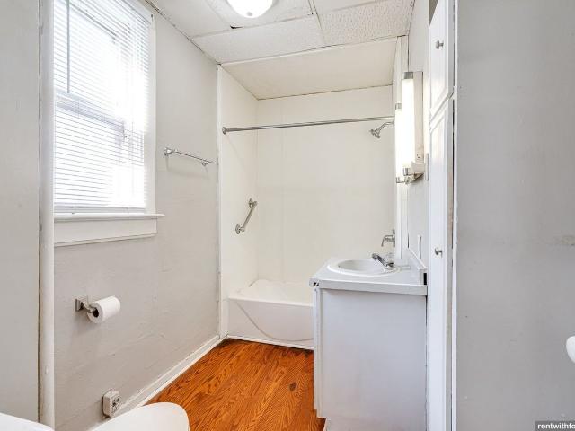 218 E. 8th St. 2 Bedroom Apartment for Rent at 218 E 8th St, Kaukauna, WI 54130