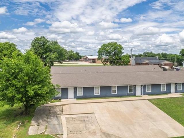 218 E 14th St, Ada, OK 74820