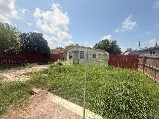 218 E 1st St, San Juan, TX 78589