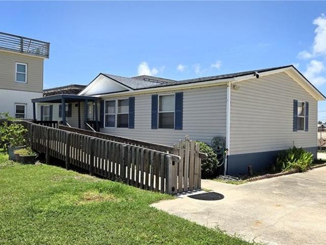 218 E Avenue C, Port Aransas, TX 78373