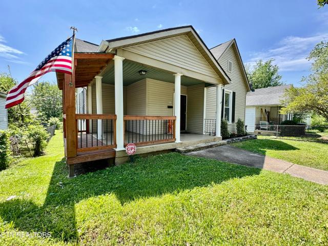 218 E Emerald Ave