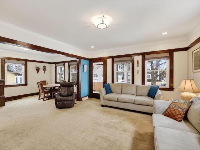 218 E Pleasant Street
