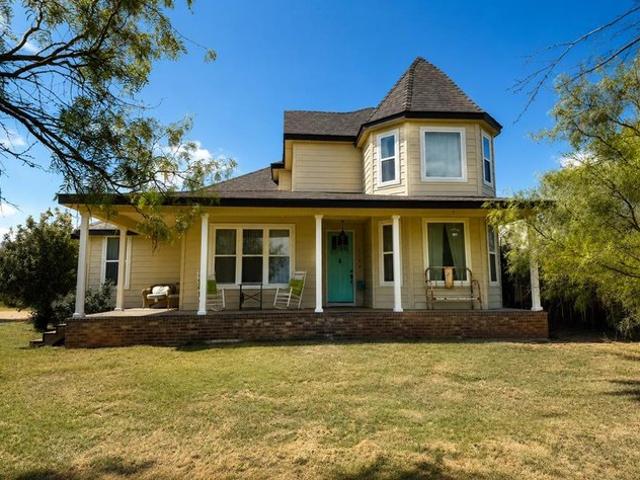 218 Echols St, Coahoma, TX 79720