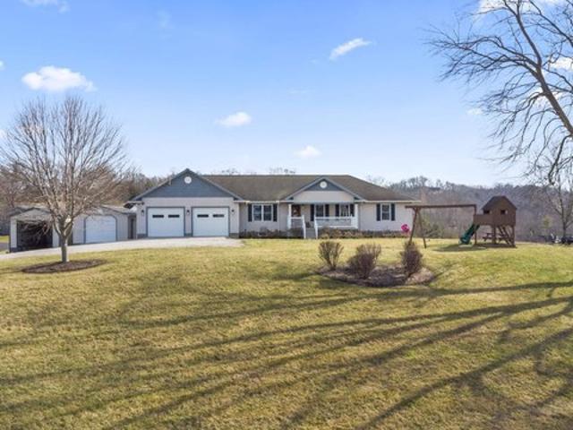 218 Fox Run Rd, Grayson, KY 41143