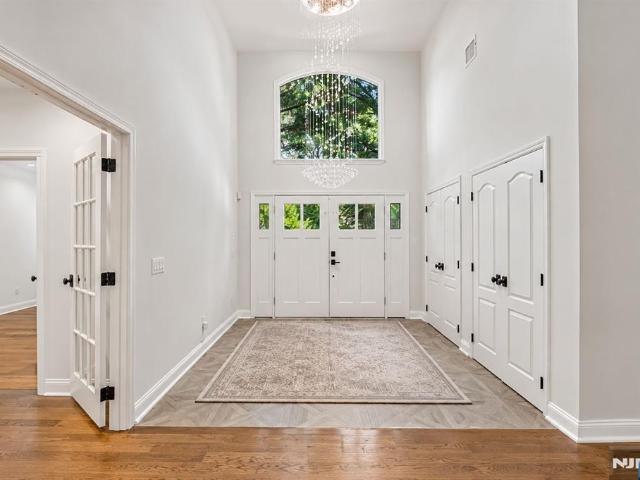 218 Irving Avenue