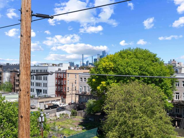218 Jackson St # 7A