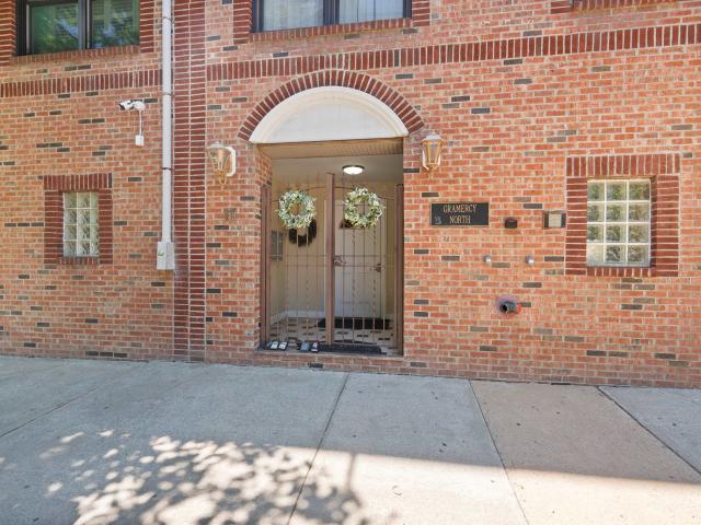 218 Jackson St # 7B
