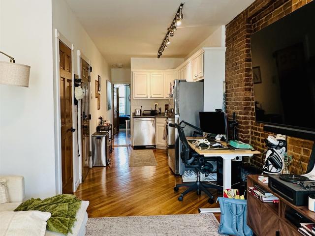 218 Jefferson St # 6