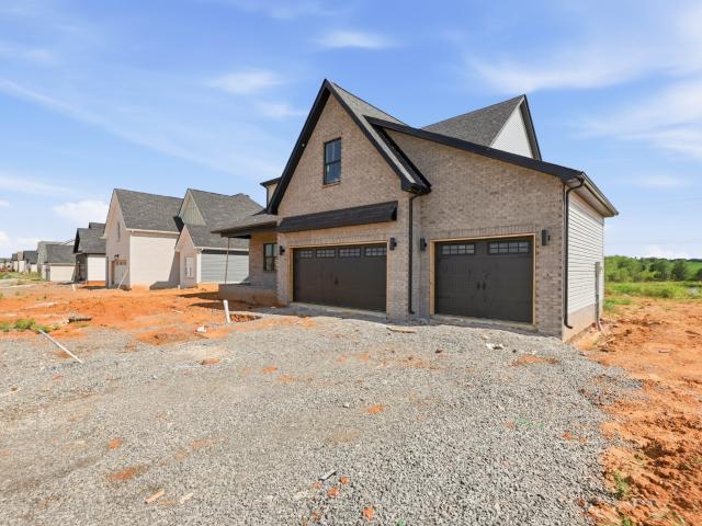 218 Low Plains Ln
