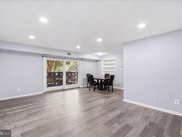 218 Locust Street SE # 142