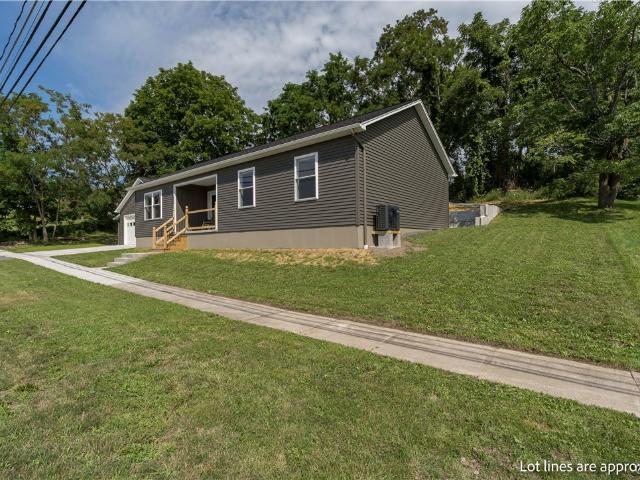 218 Lakeview Drive