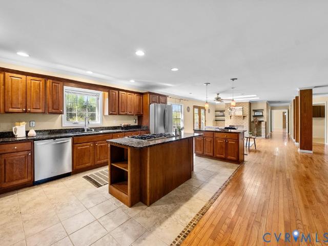 218 Landing Rd, Farmville, VA 23901 | MLS #2609
