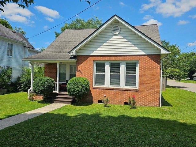 218 Lee St, Richlands, VA 24641