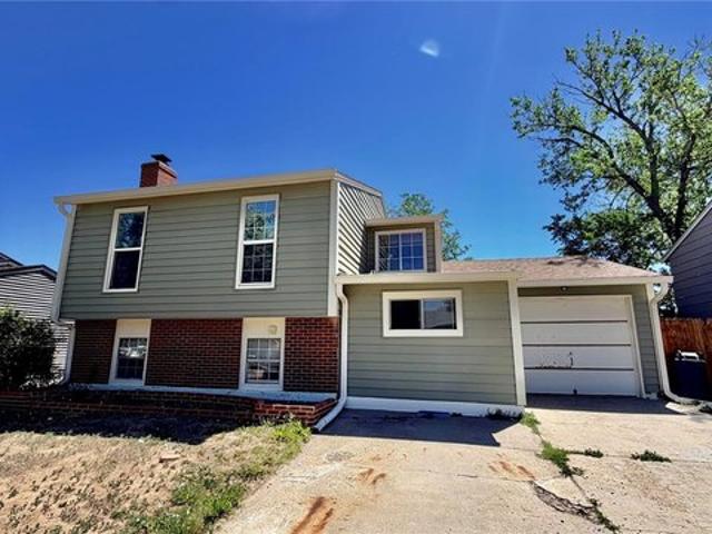 218 Madison Dr, Bennett, CO 80102