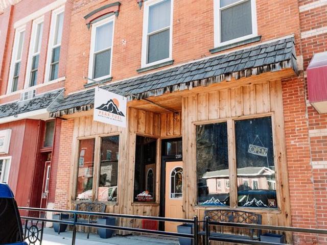 218 Main St, McGregor, IA 52157