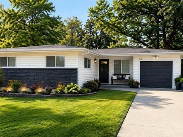 218 Martigney Dr, Saint Louis, MO 63129