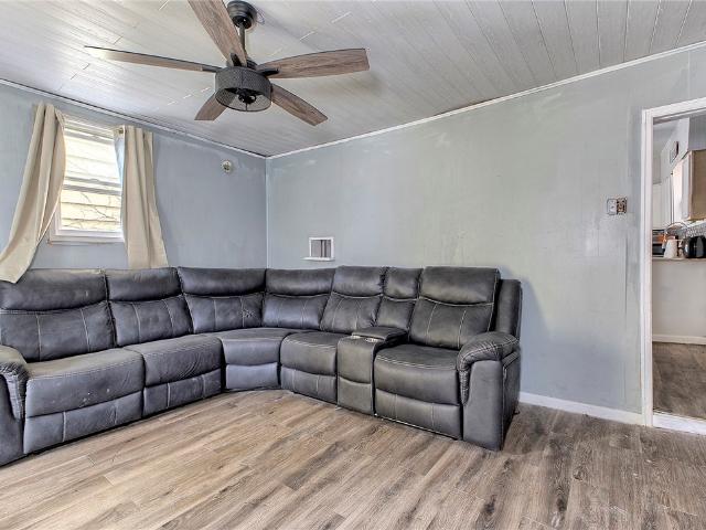218 N 4th Street