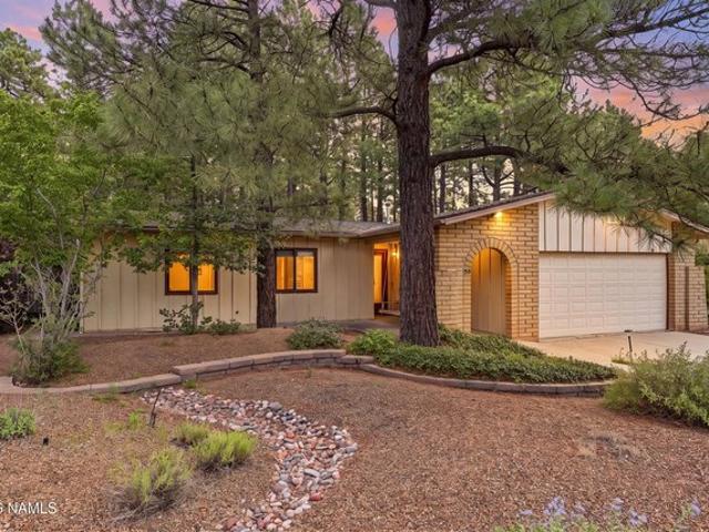 218 N Circle Dr, Flagstaff, AZ 86001