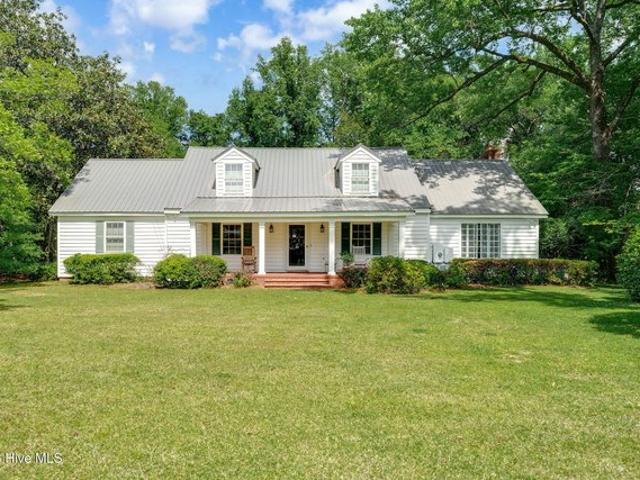 218 N Duplin St, Wallace, NC 28466
