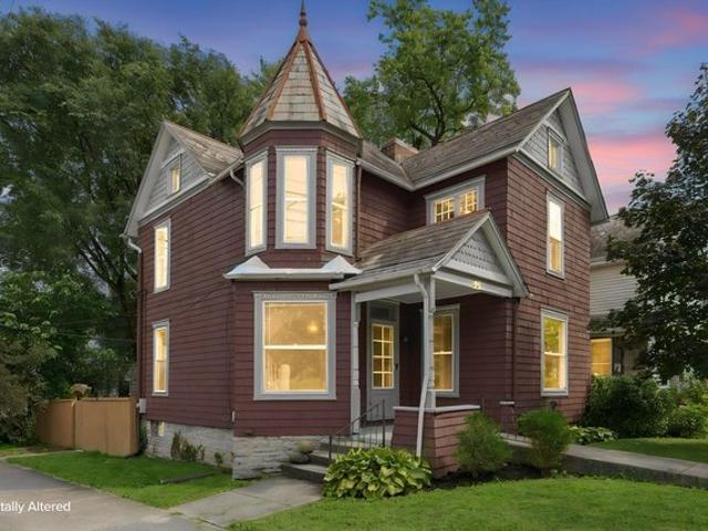 218 N Sandusky St, Delaware, OH 43015