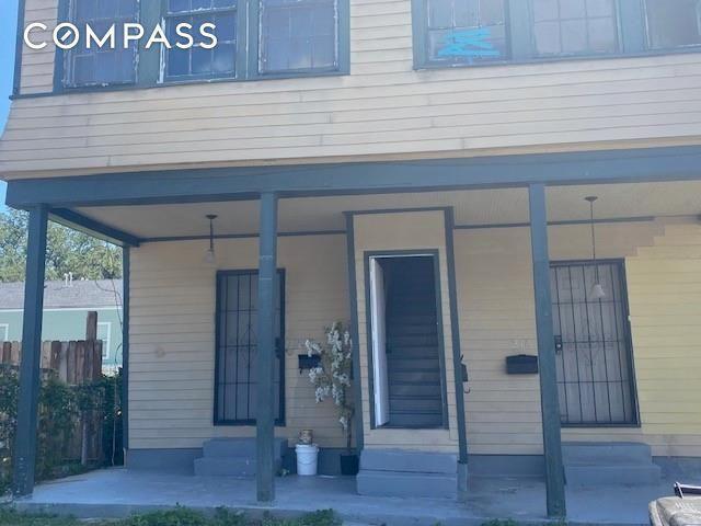218 N Salcedo St, New Orleans, LA