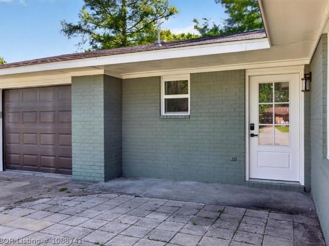 218 N Summer Circle