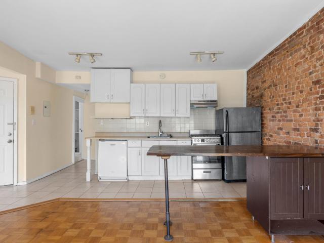 218 Newark Ave # 4