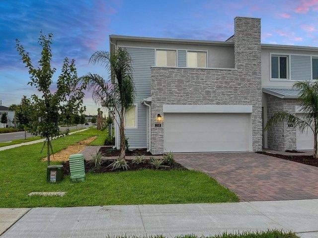218 Nine Iron Dr, Davenport, FL 33896