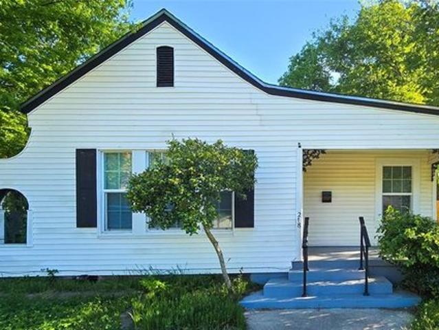218 NW 5th Ave, Ardmore, OK 73401