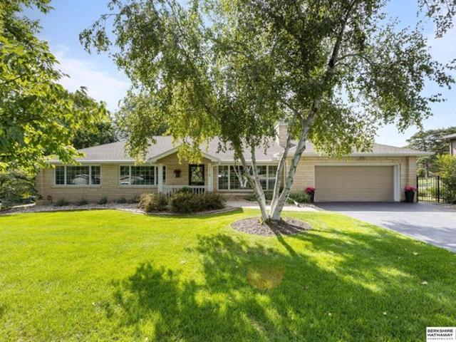 218 S 94th St, Omaha, NE 68114