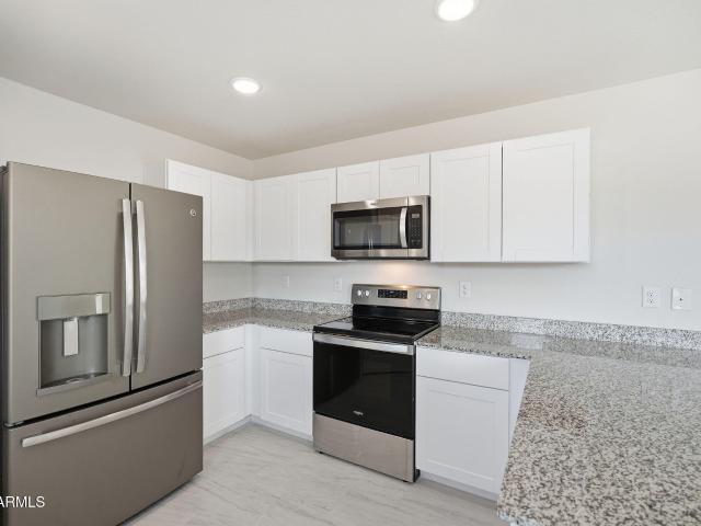 218 S Apache Ave, Eloy, AZ 85131 | MLS #7021 | Compass