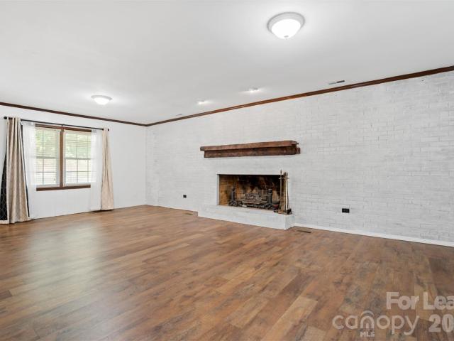 218 S Plantation Road