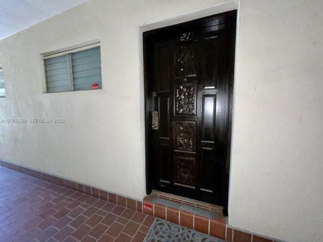 218 Santillane Ave, 21, Coral Gables, FL