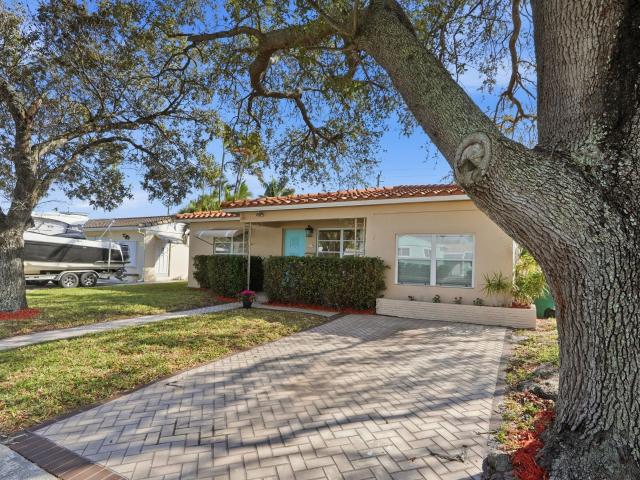 218 SE 3rd Ter, Dania Beach, FL 33004 | MLS #F10552 | Compass