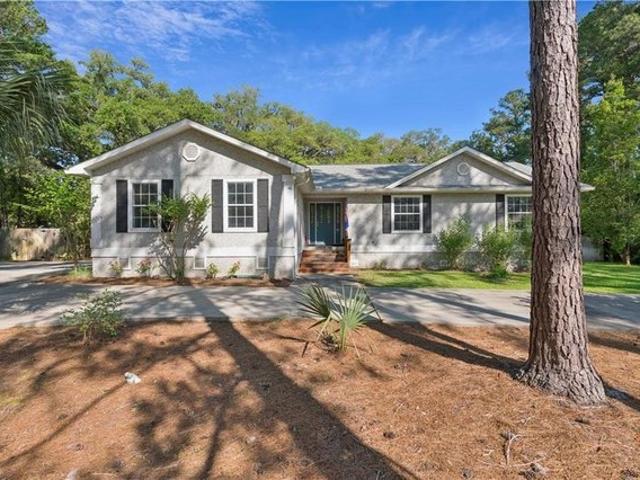 218 Stillwater Dr, Brunswick, GA 31525