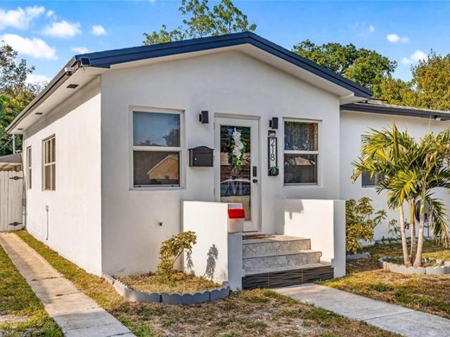218 SW 7th St, Dania Beach, FL 33004