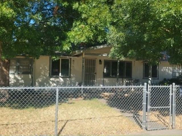 218 SW Westholm Ave, Grants Pass, OR 97526