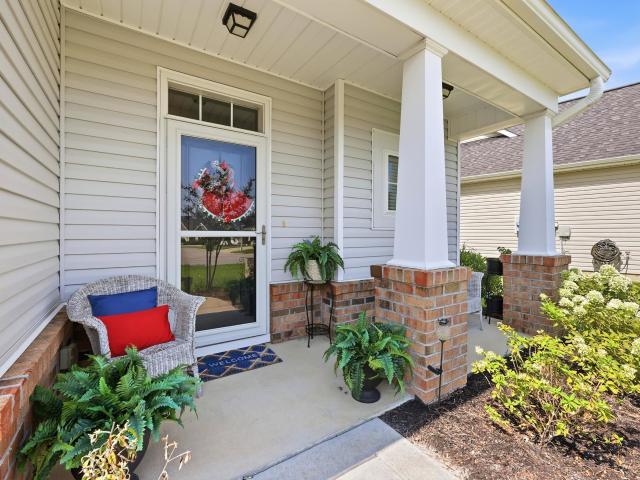 218 Palmetto Green Dr
