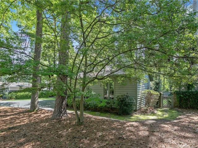 218 Queensberry Drive