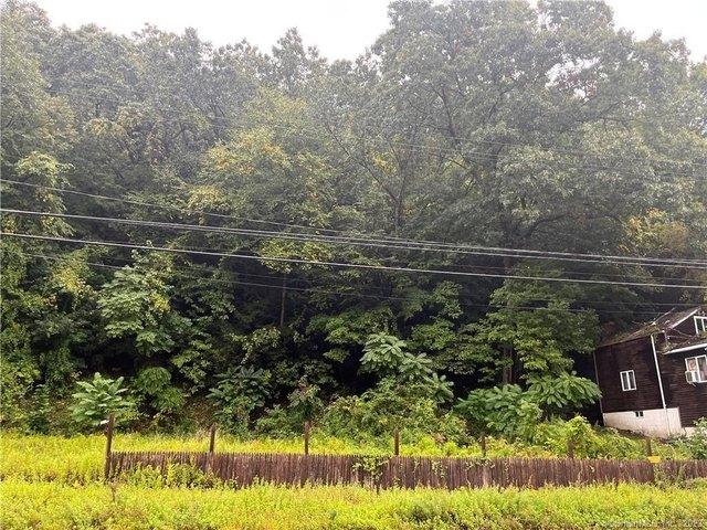 218 Roosevelt Dr, Seymour, CT 06483