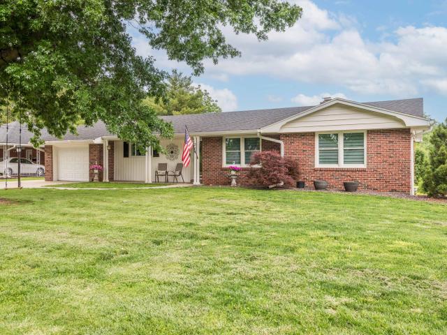 218 ridgeway dr
