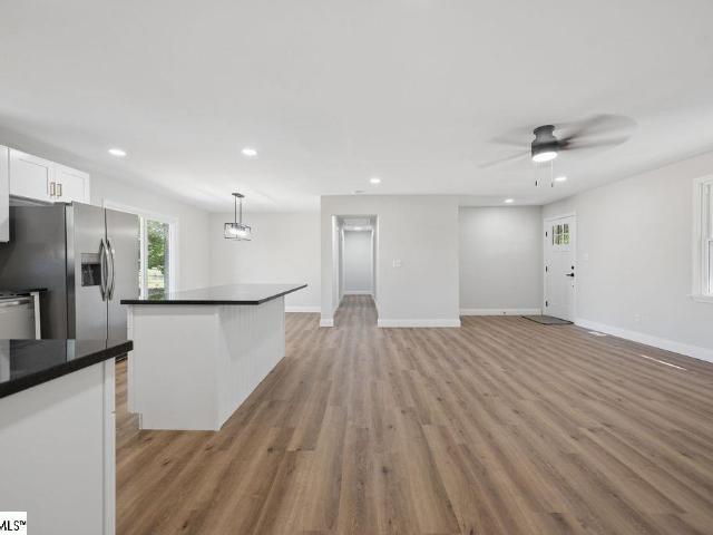218 Ridgecrest Way