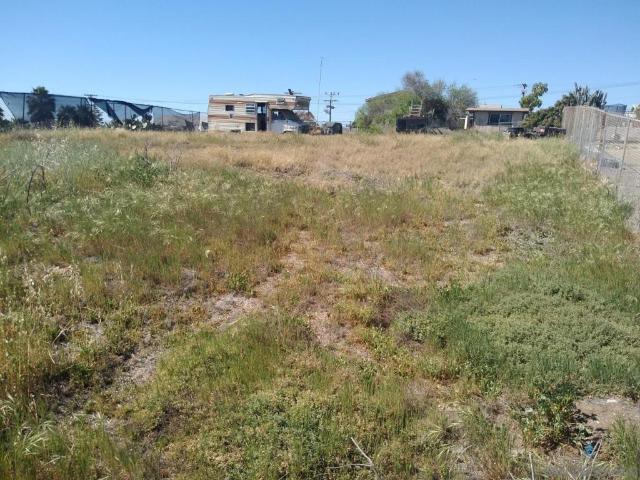 218 W 17th St, National City, CA 91950 | MLS #240007 SD