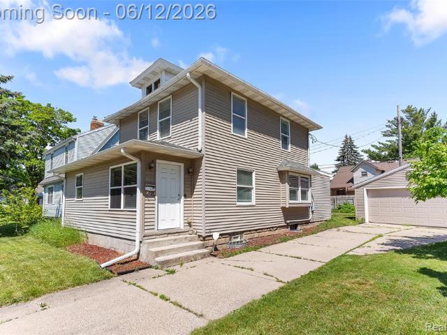 218 W Greenlawn Avenue